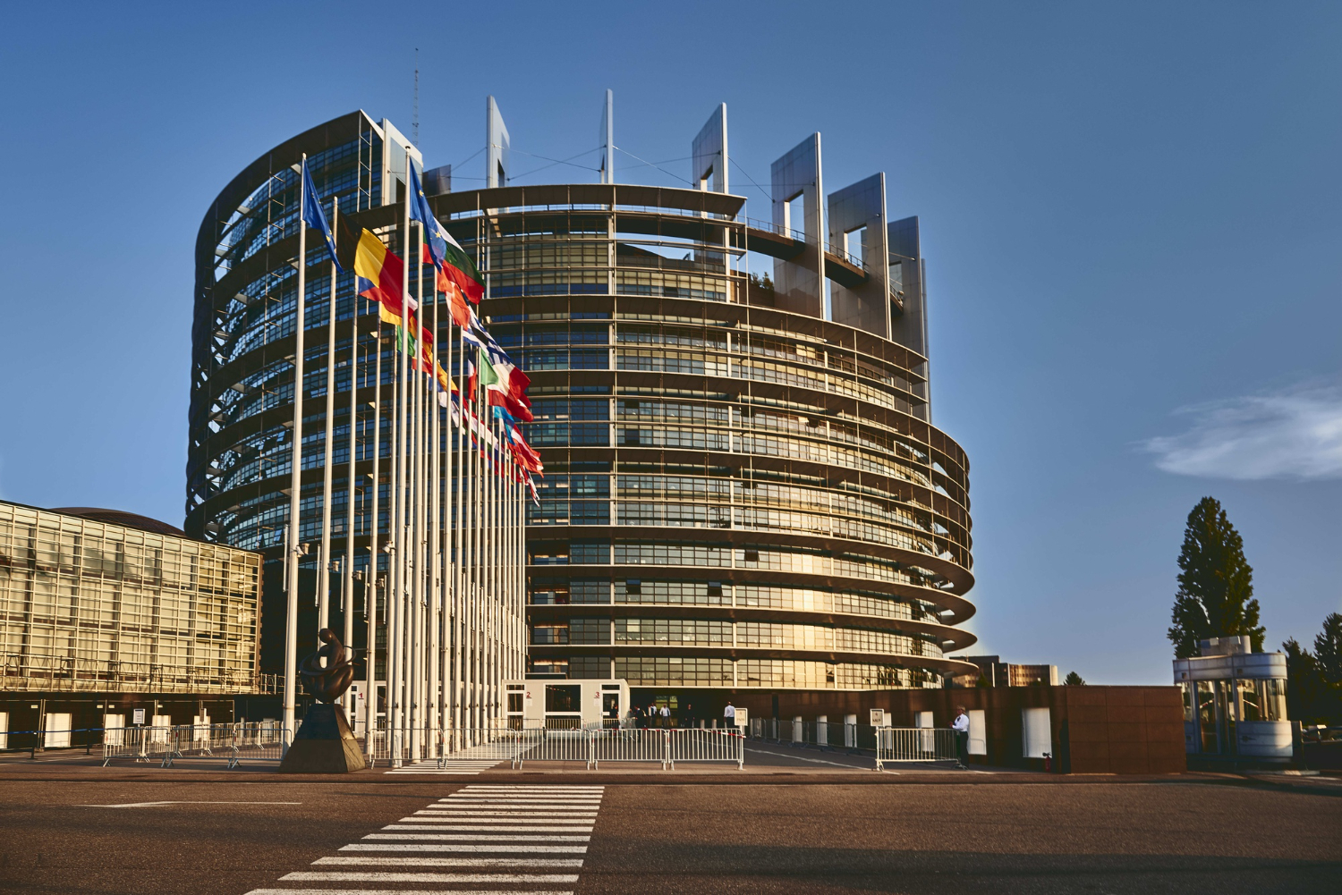 European Union: "Safe Third Country" Redefined. Regulatory, Policy ...